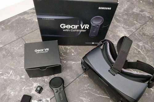 Samsung Gear VR с контроллером