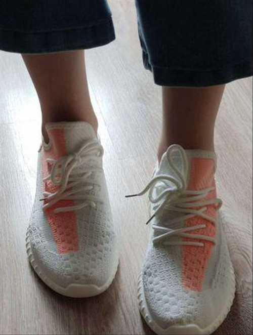 Женские кроссовки Adidas