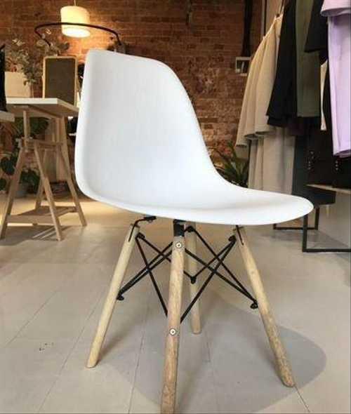 Стул tomy Eames White