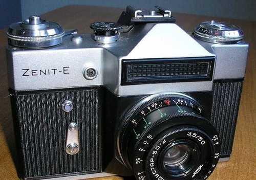 Пленочный фотоаппарат «Zenit -E» из 1979 г