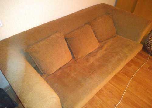 Продам диван с подушками