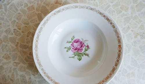 Суповые тарелки Чехословакия с розой и позолотой
