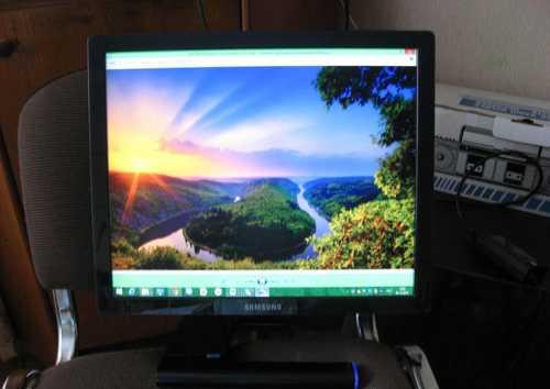 Монитор Samsung SyncMaster 971P, рабочий