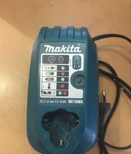 Авито зарядное устройство. Makita dc10wa. Dc10wa Makita шуруповерт. Зарядное устройство Makita dc10wa. Зарядное устройство для аккумуляторов Makita DC 10 WA.