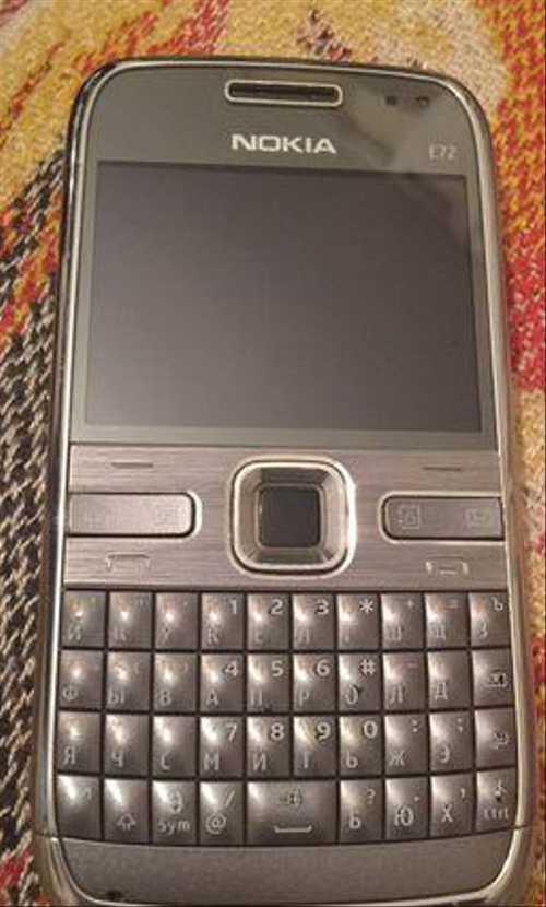 Телефон Nokia E72
