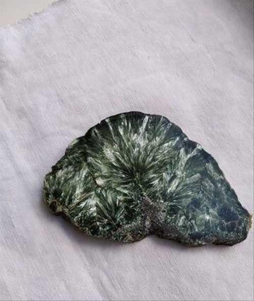 Минерал серафинит (клинохлор)