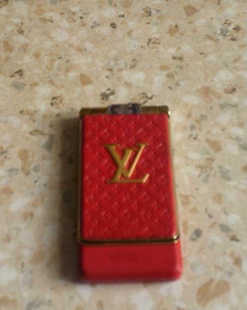 Телефон Louis Vuitton
