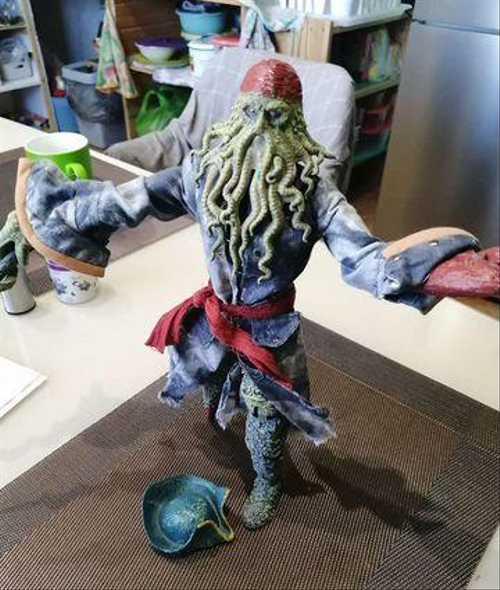 Фигурка капитана Davy Jones