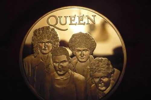 Монет групп. Медаль группа Queen. Queen золотые награды диски. Подарок фанату группы Квин. Песни группы Монетка.