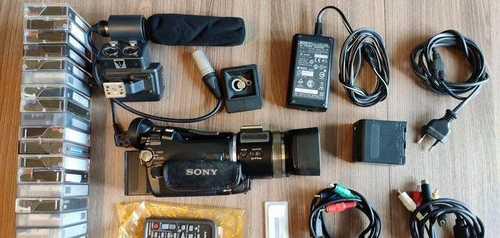 Видеокамеры Sony HVR-A1E, DCR-TRV60E
