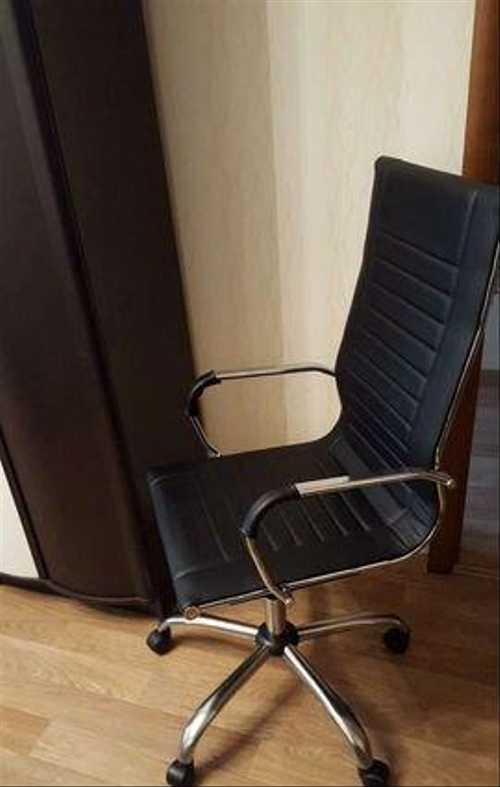 Кресло руководителя (компьютерное кресло)