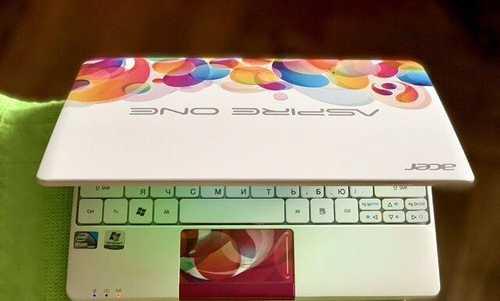 Классный, цветной нетбук Acer 10",2/4 ядра,2/320Гб
