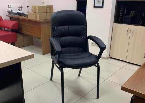 Кожанное офисное кресло
