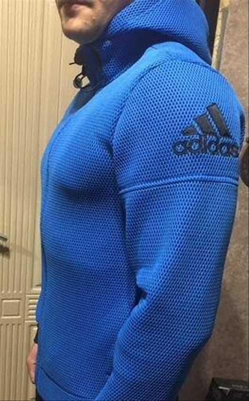 Продам толстовку Adidas