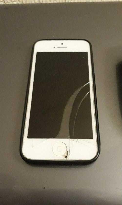 Телефон iPhone5