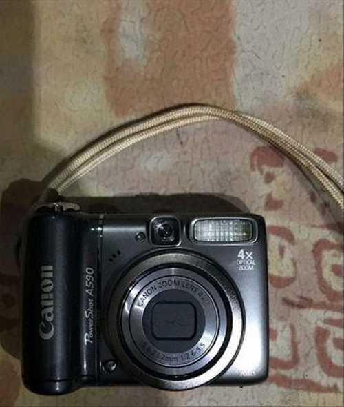 Компактный фотоаппарат "Canon"