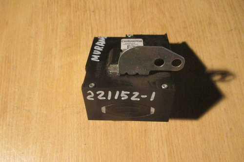 Card slot (Nissan Murano)