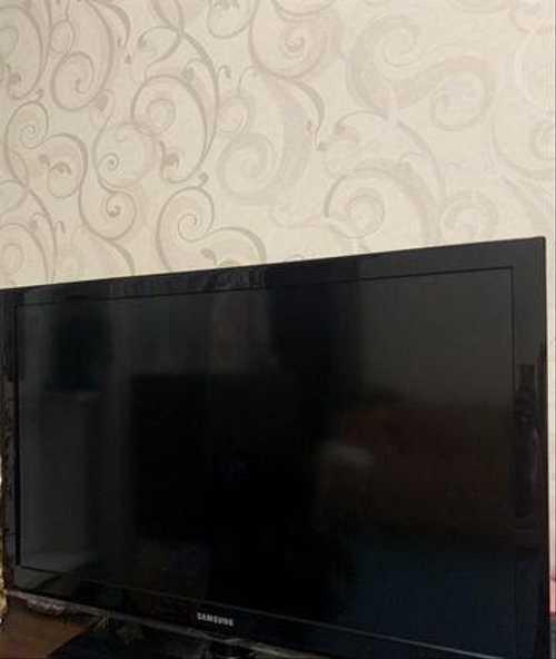Телевизор Samsung 40 диаг с дефектом