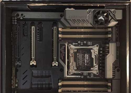 Продам материнскую плату Asus Sabertooth X99 LGA 2