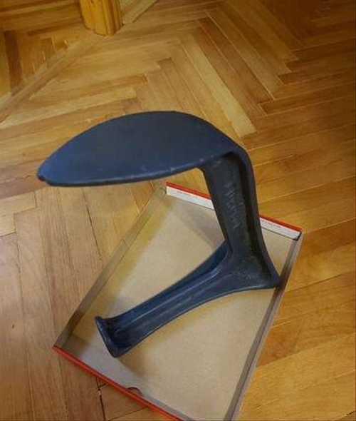 Железная подставка для ремонта обуви