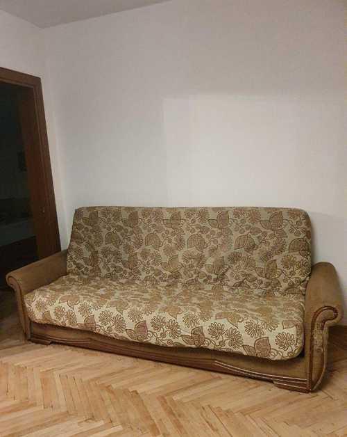 Отдам диван книжка