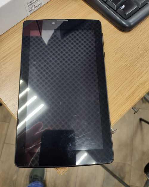 Планшет BQ 7036L