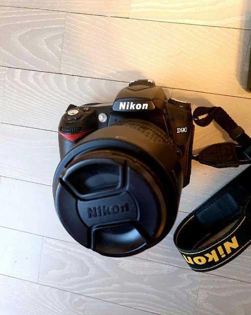 Зеркальный фотоаппарат Nikon D90