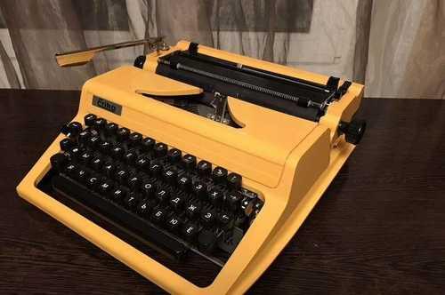 Печатная (пишущая) машинка Erika mod. 105