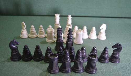 Набор шахматных фигур. Шахматы. Карболит 1950-е