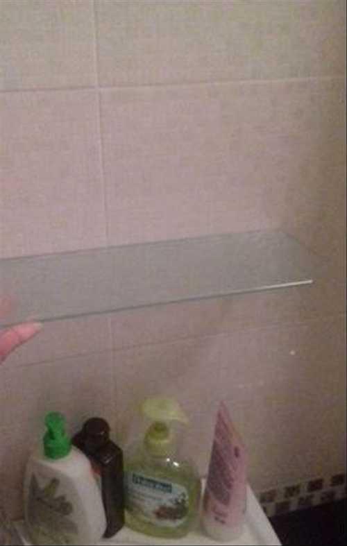 Продаю стеклянные полочки в ванну