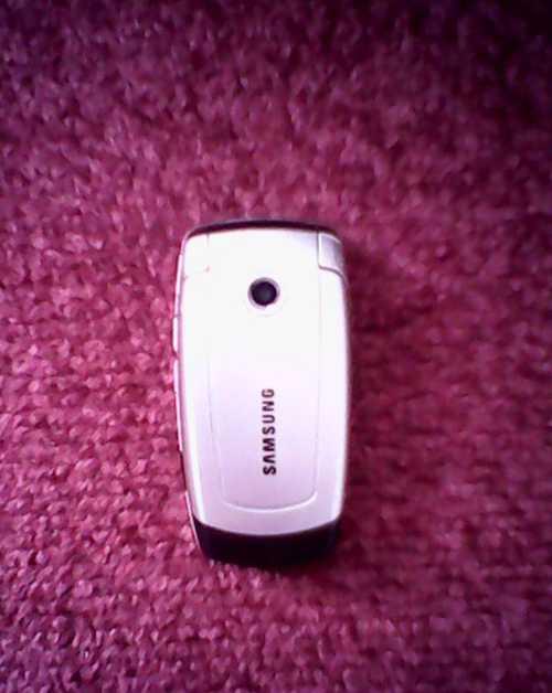 Продам Телефон SAMSUNG-SGH-X510