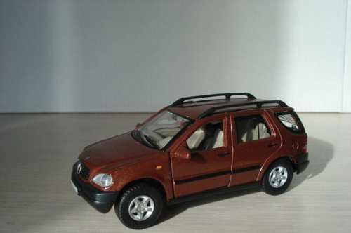 Mercedes Benz ML Hongwell (ранняя Cararama) 1/43