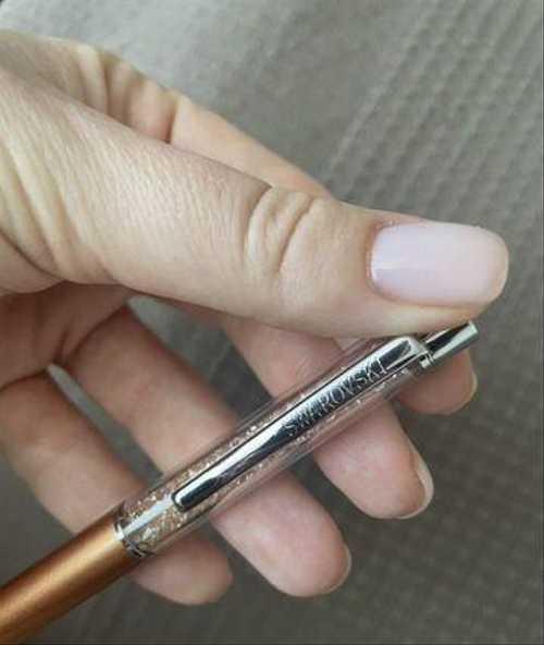 Черная пишущая ручка Swarovski