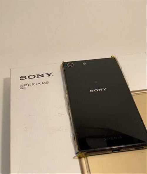 Смартфон Sony Xperia M5
