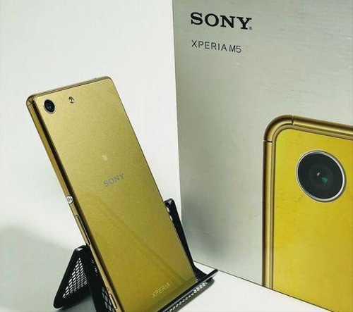 Смартфон Sony Xperia M5 Dual (E5633)