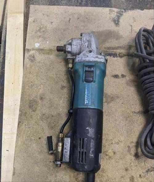 Полировальная шлифмашина по бетону Makita PW 5000