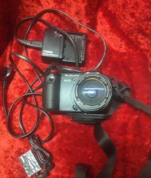 Фотоаппарат зеркальный "Canon PC1057"