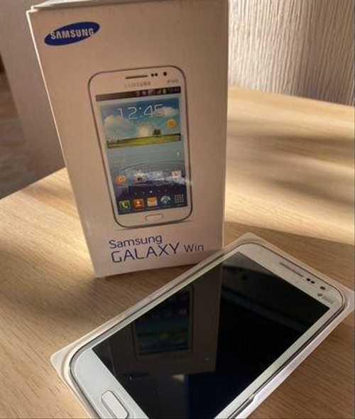 Телефон Samsung Galaxy Win