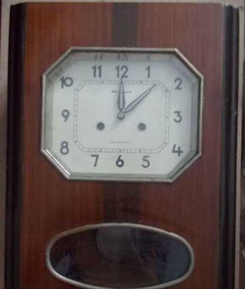 Часы настенные с боем янтарь