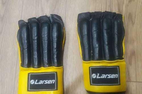 Перчатки MMA Larsen