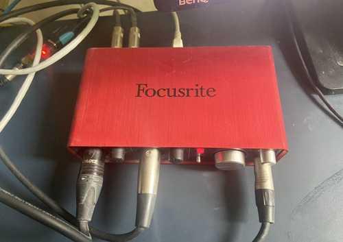 Focusrite scarlett 2i2