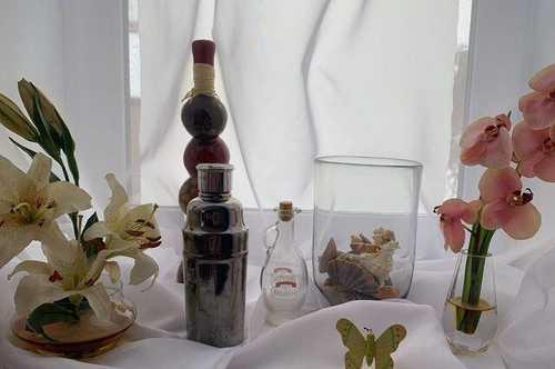 Декоративные бутылки, цветы