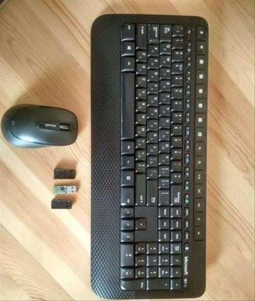Беспроводной комплект клавиатура и мышь Microsoft