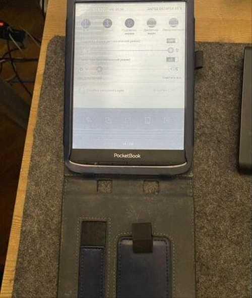 PocketBook 740 Pro с поврежденным дисплеем