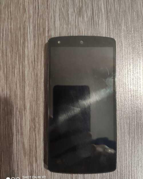 Продам nexus 5 c чехлом
