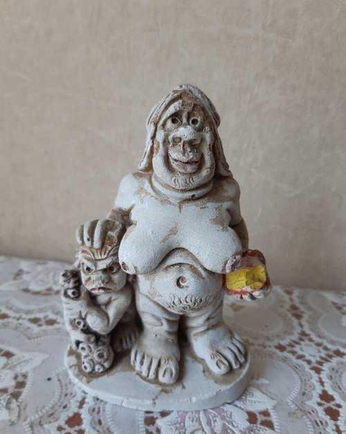Статуэтка Первобытная Дама с прицепом керамика