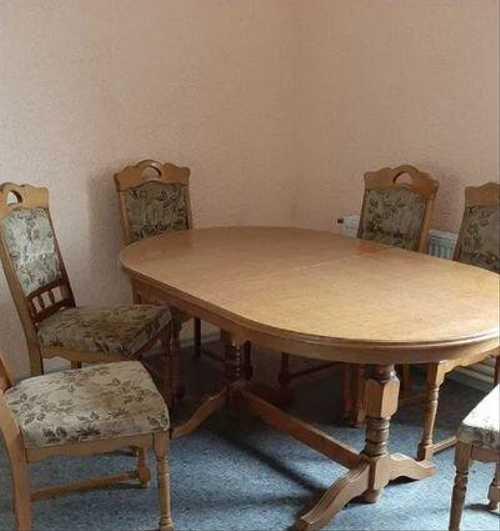 Немецкий дубовый обеденный стол и стулья