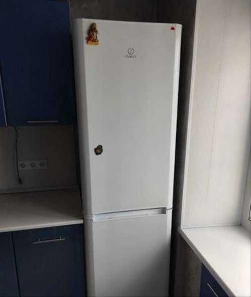 Холодильник indesit bia20