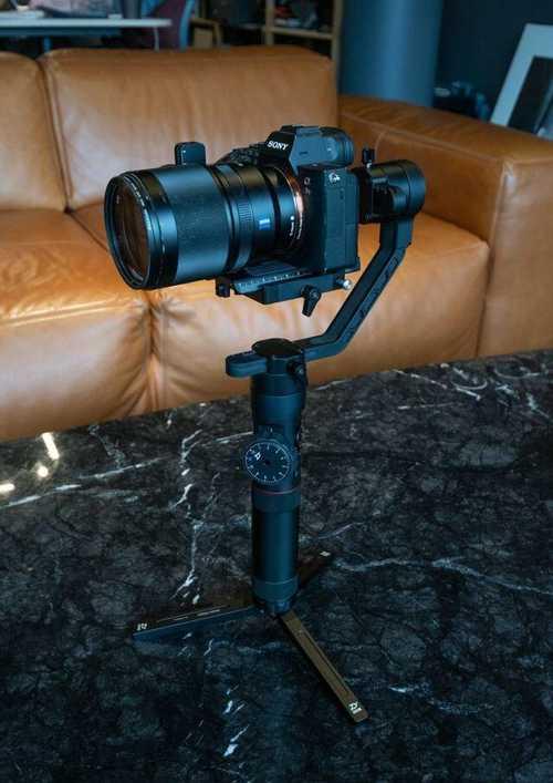 Zhiyun Crane 2