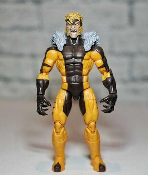 Фигурка Marvel Legends Sabertooth Саблезубый